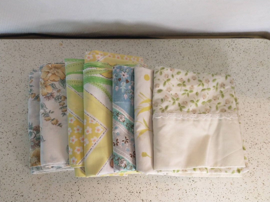 7 Pillow Cases | Vintage Retro Pillow Cases | Mix of 7 Vintage Pillow ...