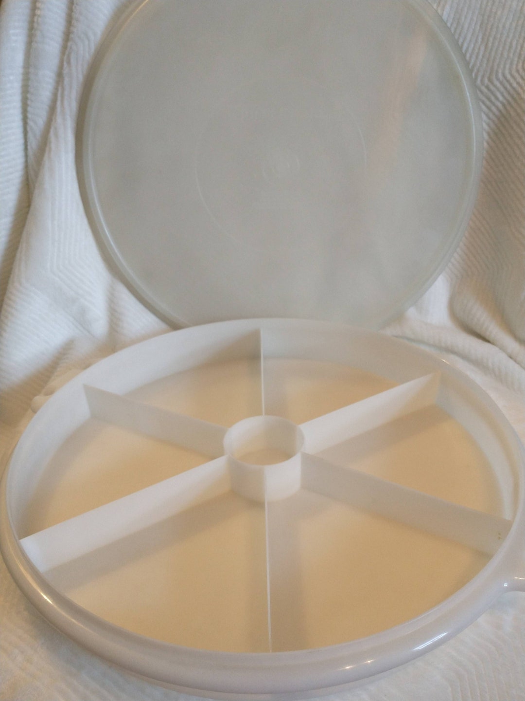 Vintage Tupperware Relish Tray With Lid: 7-section Veggie & Dip Server ...