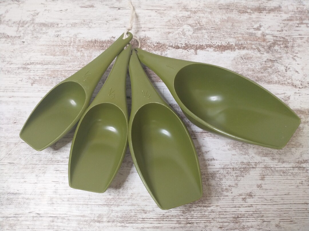 Vintage Avocado Green Measuring Cups | Vintage Measuring Scoops | Retro ...