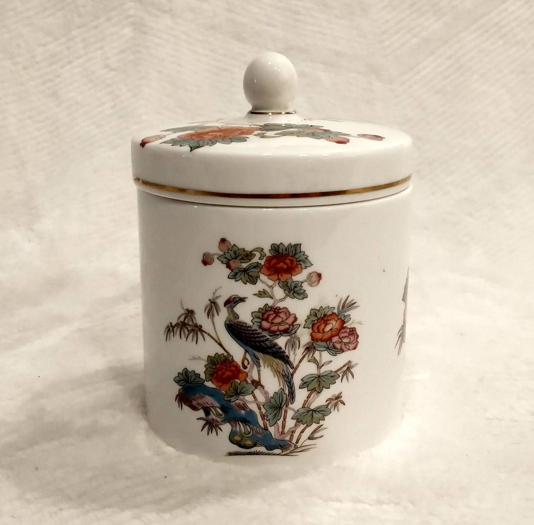 Wedgewood Kutani Crane Lidded Jar | Wedgewood Chinoiserie Jar With Lid ...