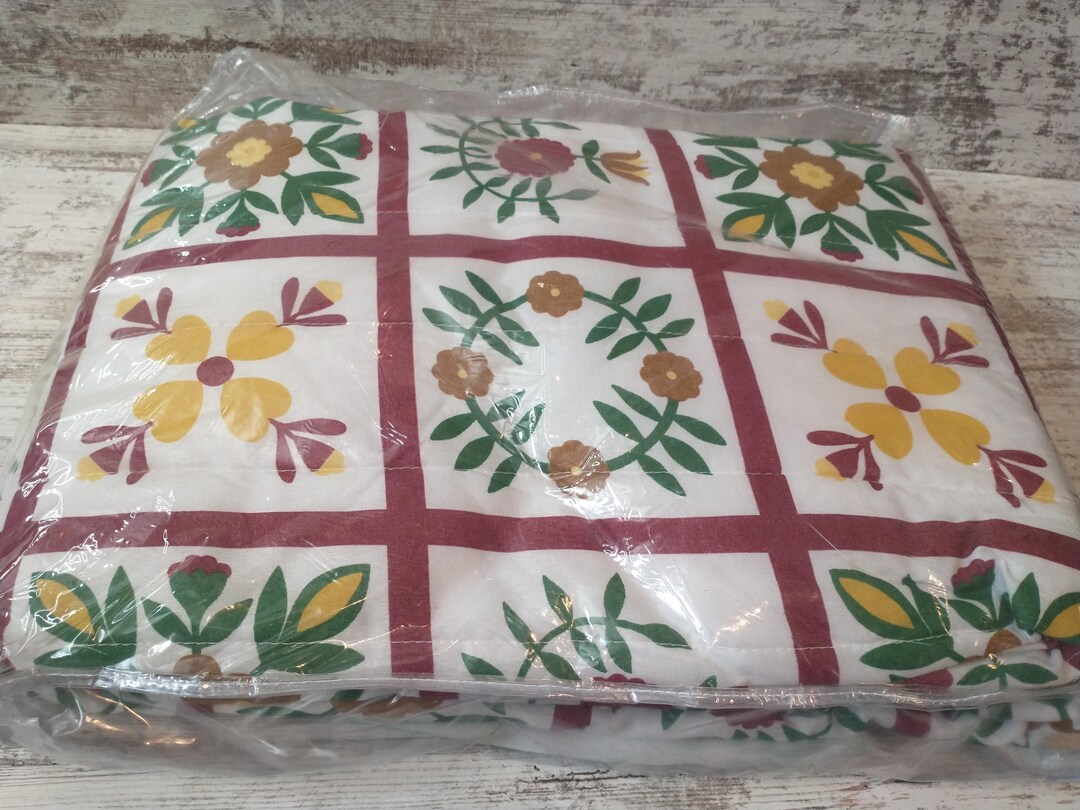 Vintage 90s Americana Polyester Quilt: Penn-dutch Cottagecore Style ...