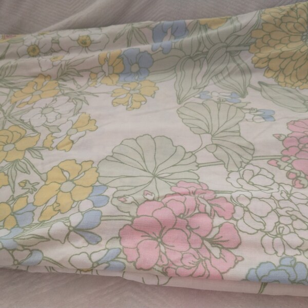 Vintage Floral Sheet - Etsy
