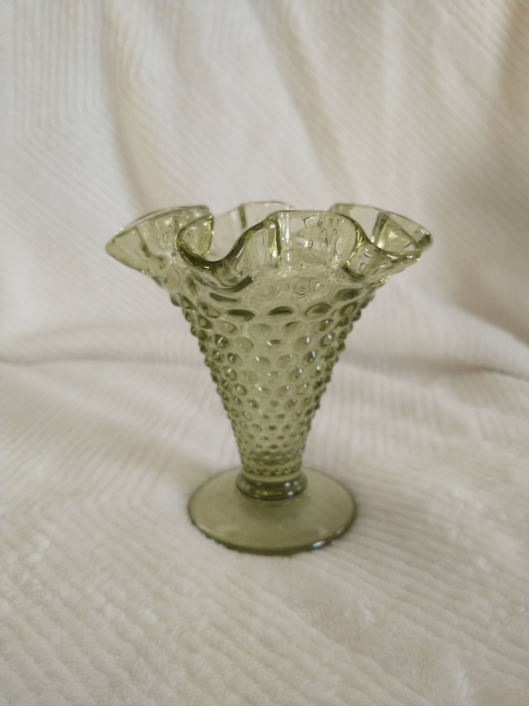 Fluted Pedestal Hobnail Fenton Vase in Avocado Green Vintage Pedestal ...