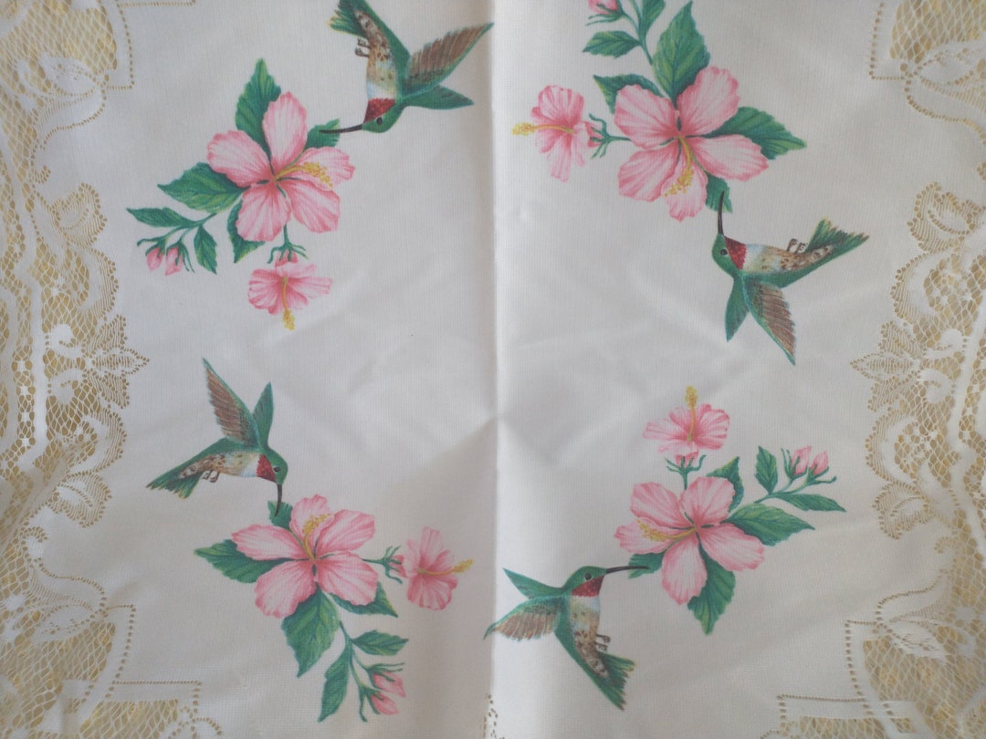 Bright Hummingbird Motif Vintage Tablecloth Vtg Lace Tablecloth Kitchen ...