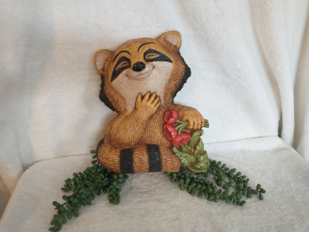 Homco Plastic Wall Decor Vintage Homco Raccoon Wall Hanging | Vintage ...