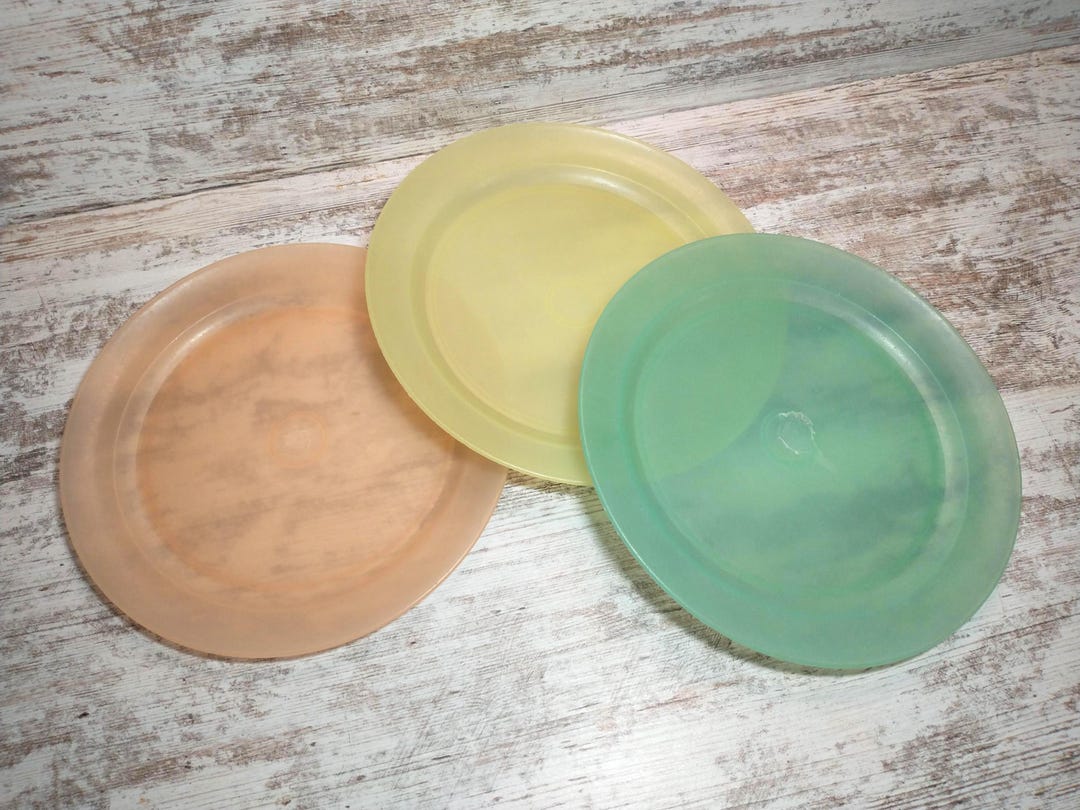 Vintage Tupperware Millionaire Line Pastel Plates Set of 3 | Tupperware ...