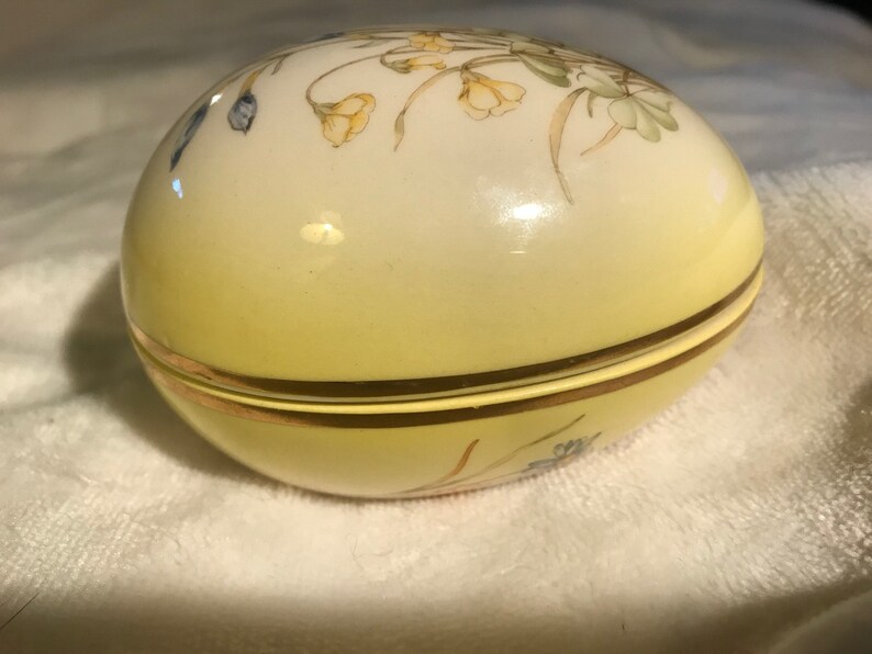 Royal Worcester Spode, Palissy, Ringtons, Lidded Trinket Box Vintage ...