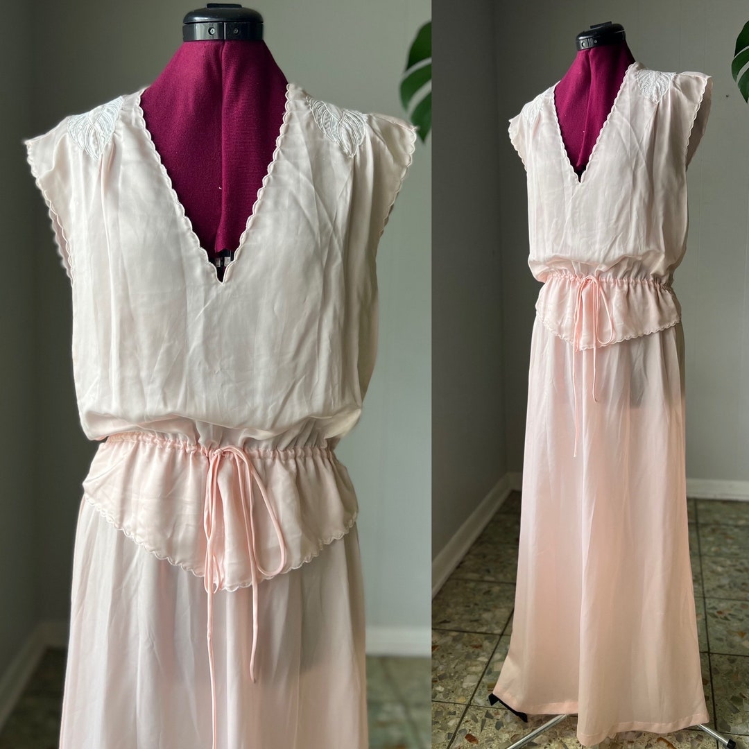 60s70s Windy Rose Peachy Pink Nightgown With Peplum Vintage Sleepwear ...