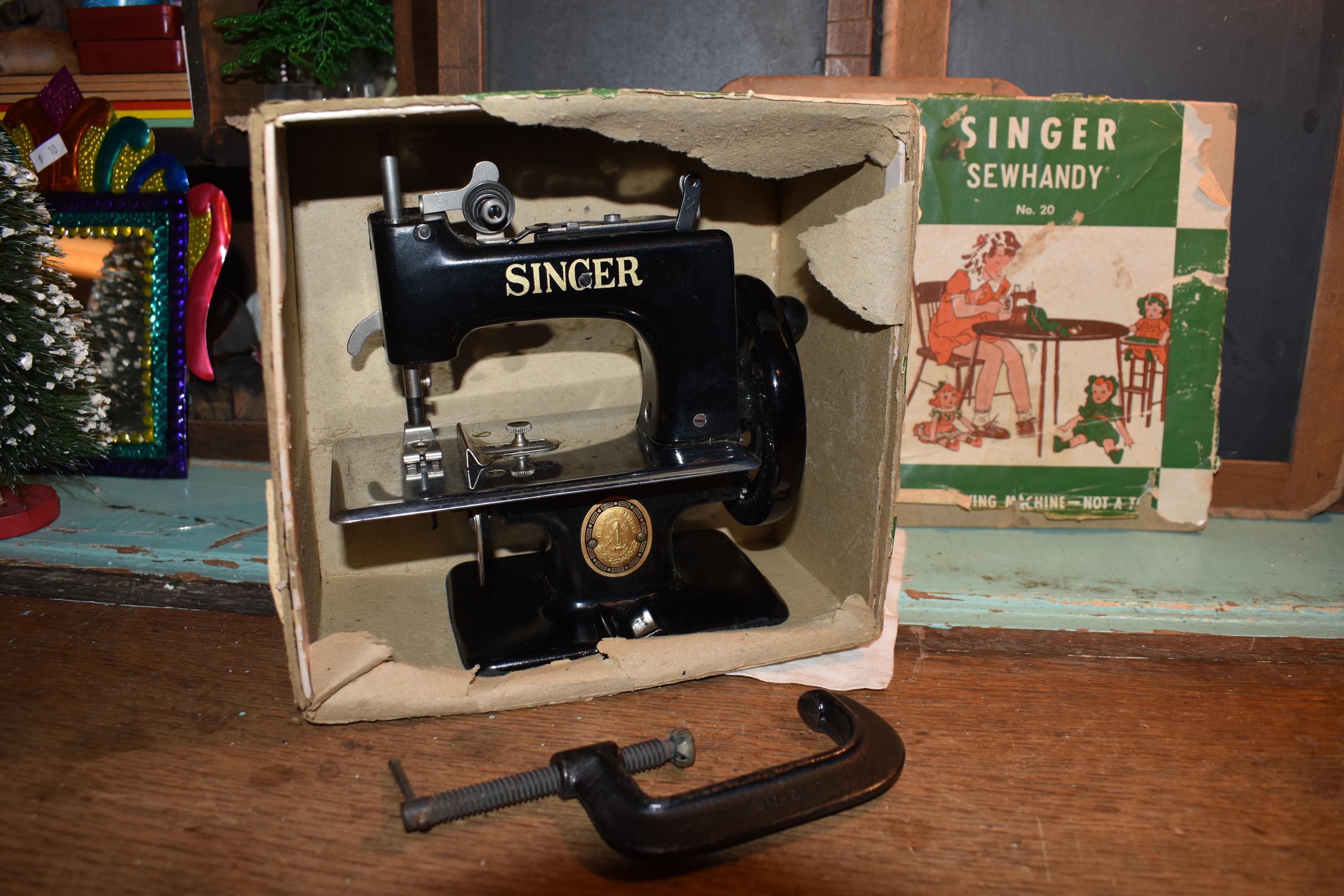 Antique Sewing Machine Salesman Sample / Vintage Child's Singer Sewing ...