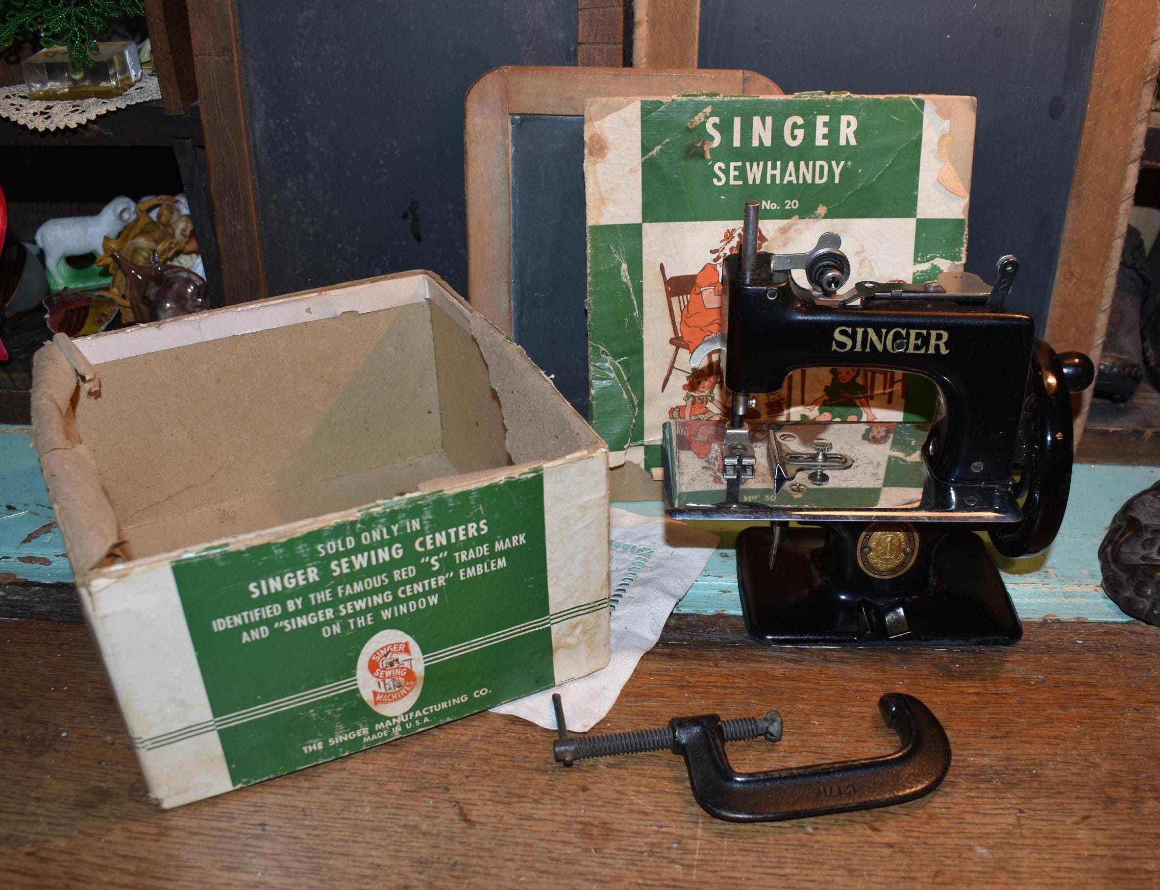 Antique Sewing Machine Salesman Sample / Vintage Child's Singer Sewing ...