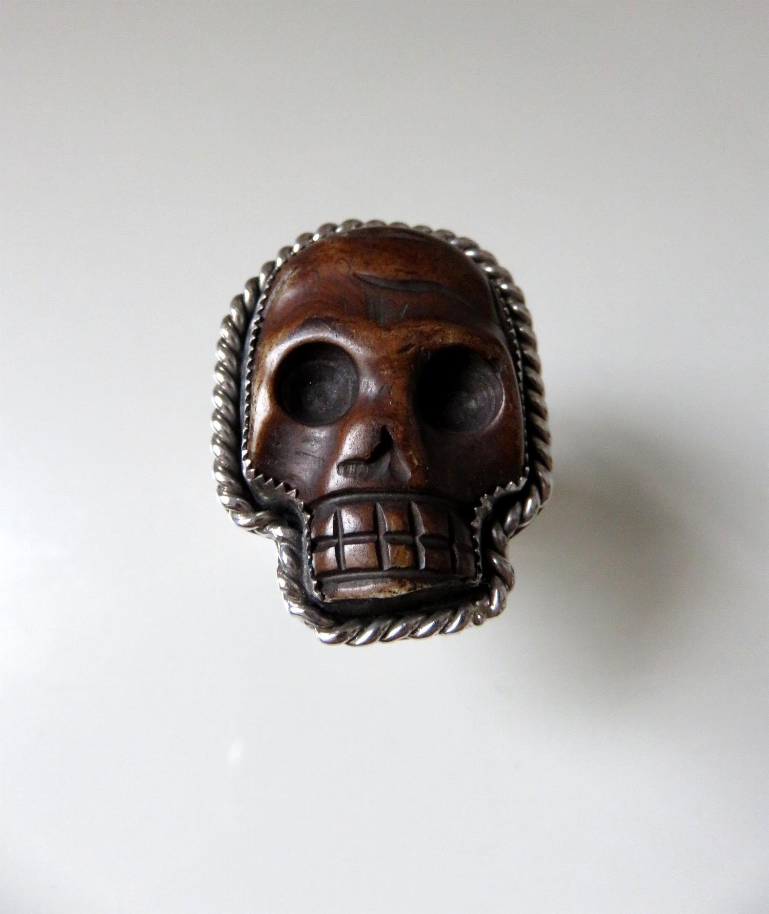 Sterling Silver & Carved Bovine Bone Memento Mori Skull Ring size V (US 11)