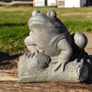 Outdoor Frog Statue, Cement Frog Statue, Garden Frog, Concrete Frog ...