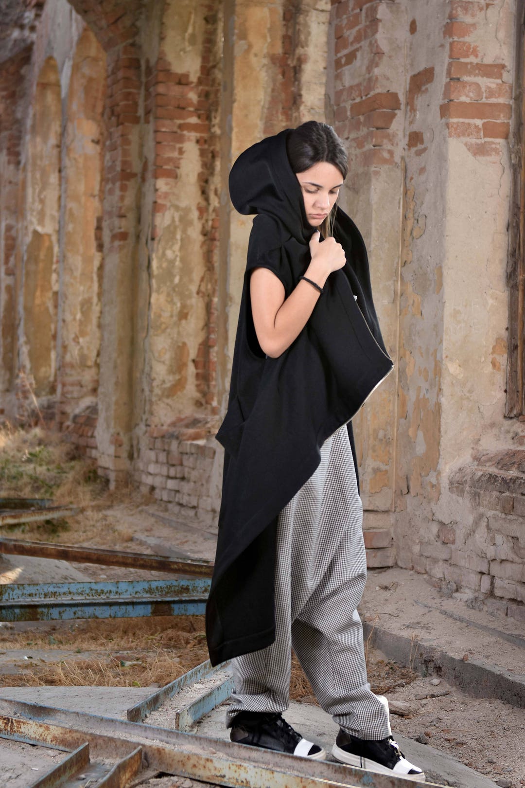 Black Maxi Vest, Futuristic Clothing, Asymmetric Top, Plus Size ...