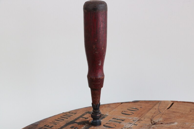 Rustic Farmhouse Style Lamp Finials Crafted From Vintage Hand Tools ...