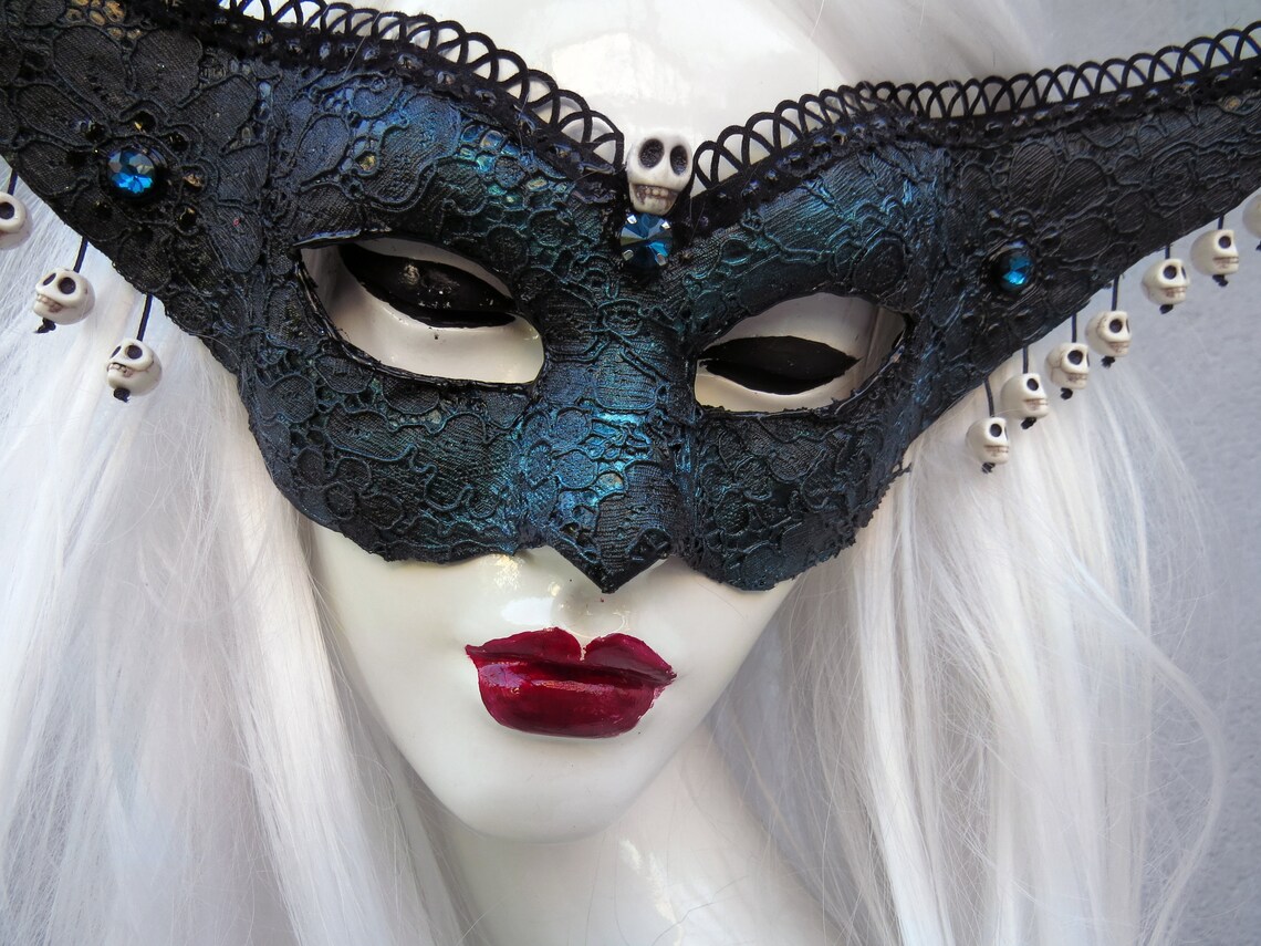 Witch Mask - Skull . Lace - Paper Maché - Masks - Burlesque - Halloween ...