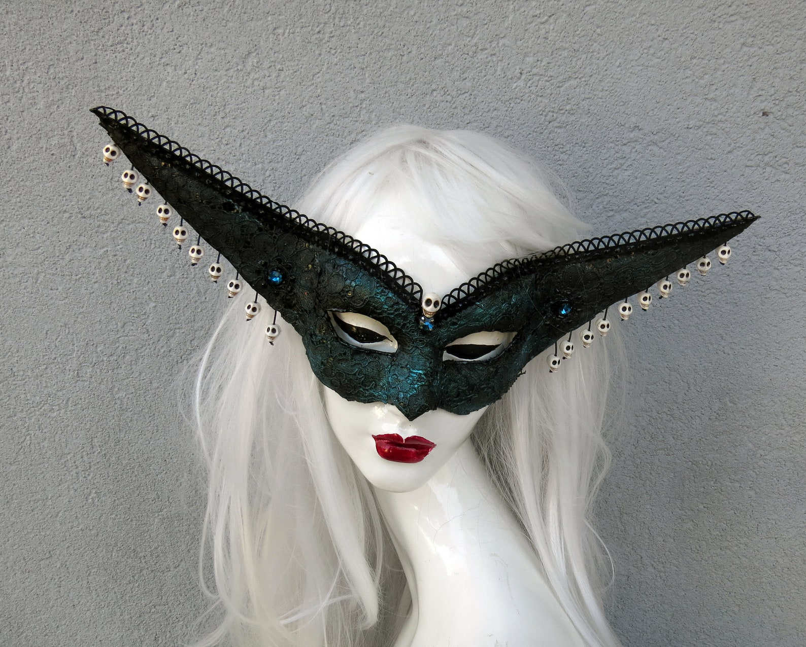 Witch Mask - Skull . Lace - Paper Maché - Masks - Burlesque - Halloween ...