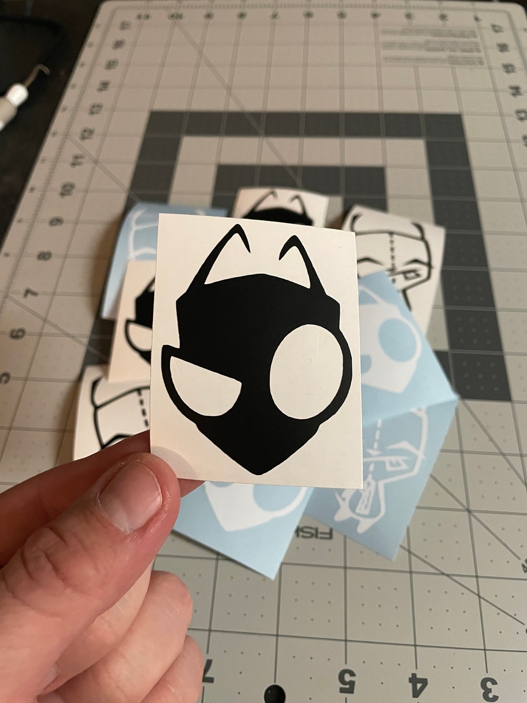 Invader Zim Vinyl Decal, Cartoon Alien Sticker, Sci-fi Die-cut ...