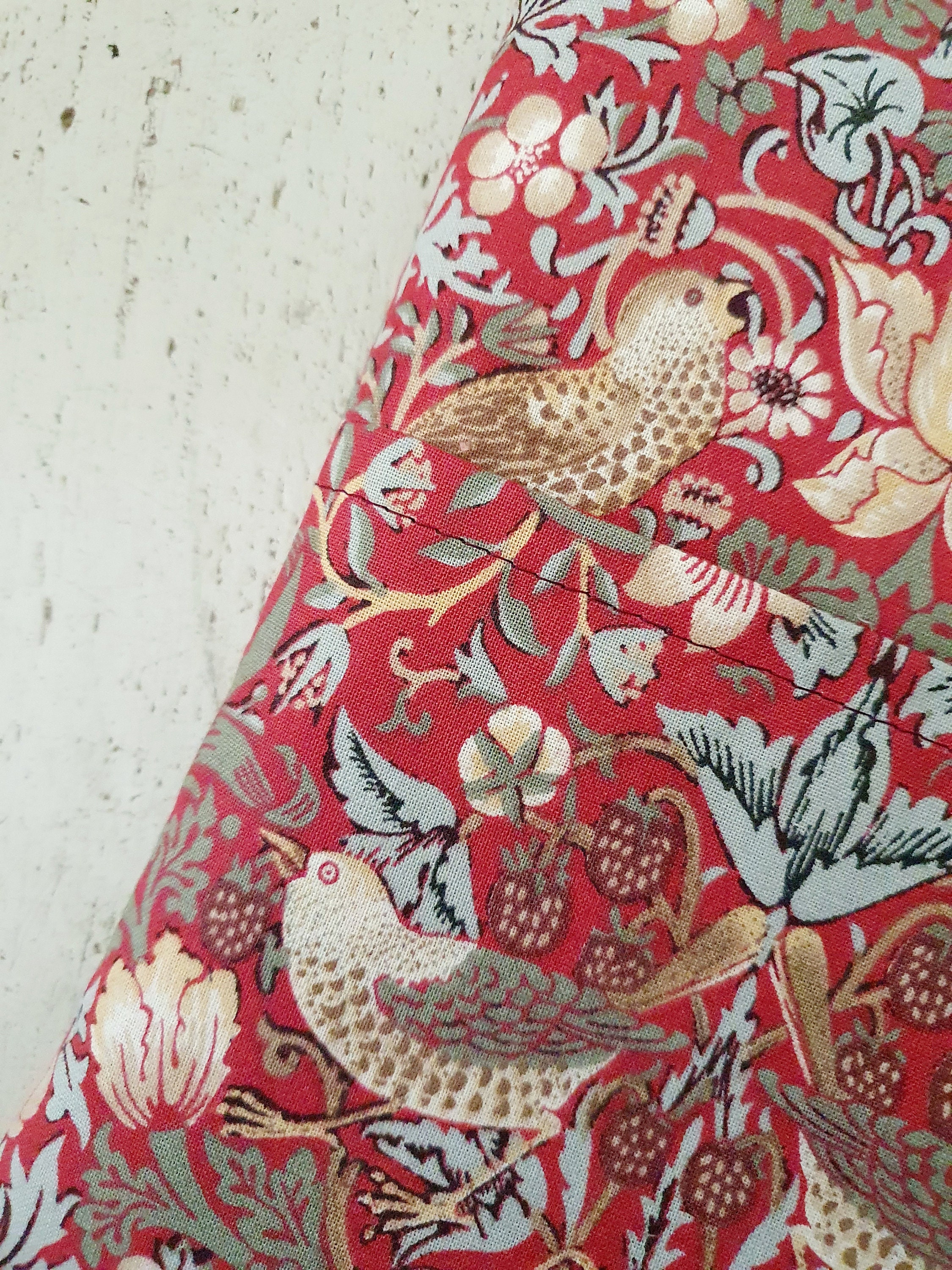 William Morris Red Strawberry Thief Book Ipad Kindle Sleeve - Etsy Denmark