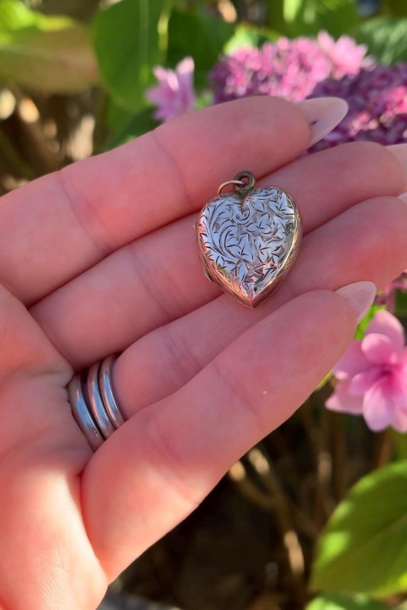 Antique Heart Locket - 9ct Rolled Gold Engraved Heart… - Gem
