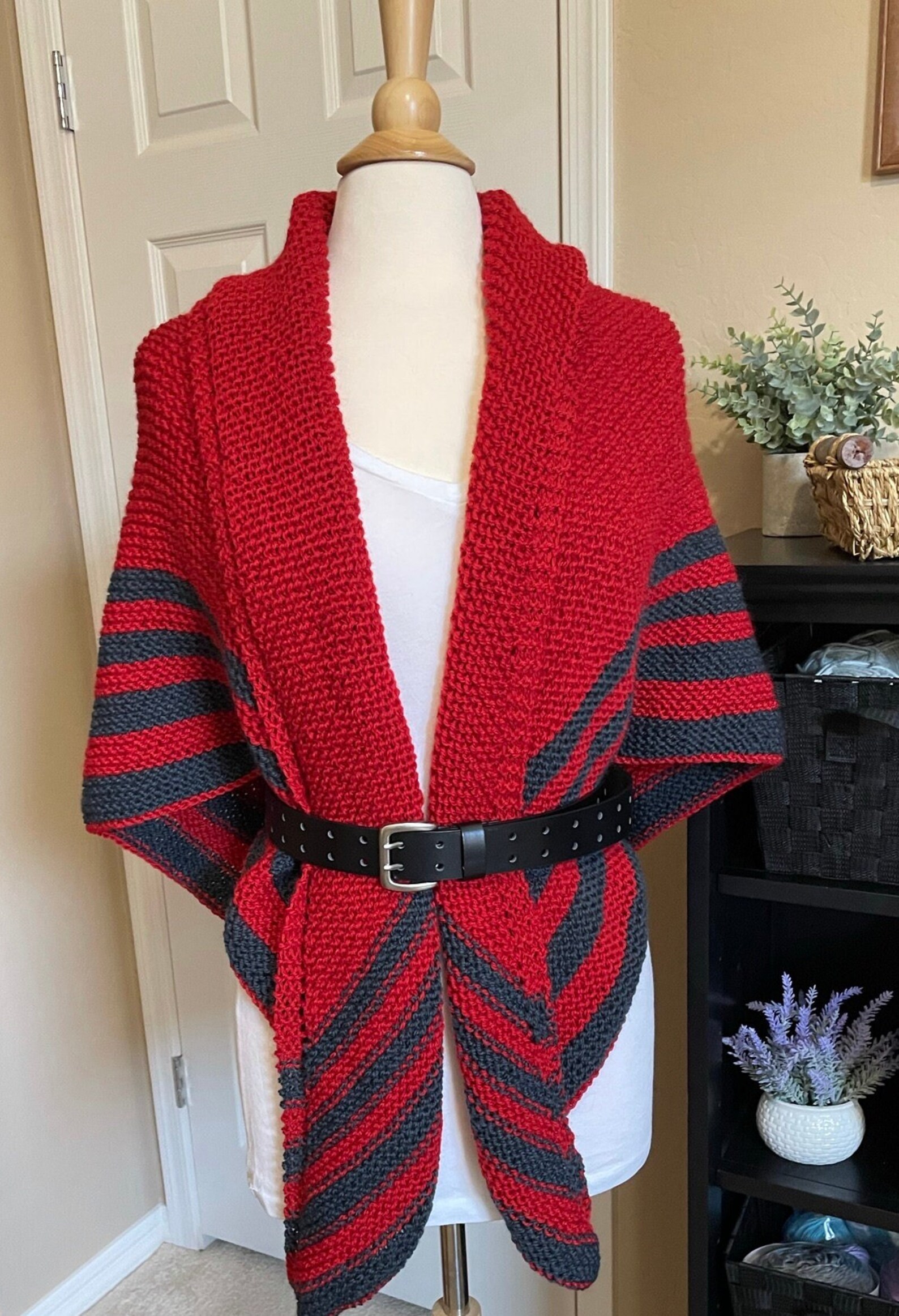 Hand Knitted Outlander Shawl, Claire Shawl, Knitted Outlander Inspired ...