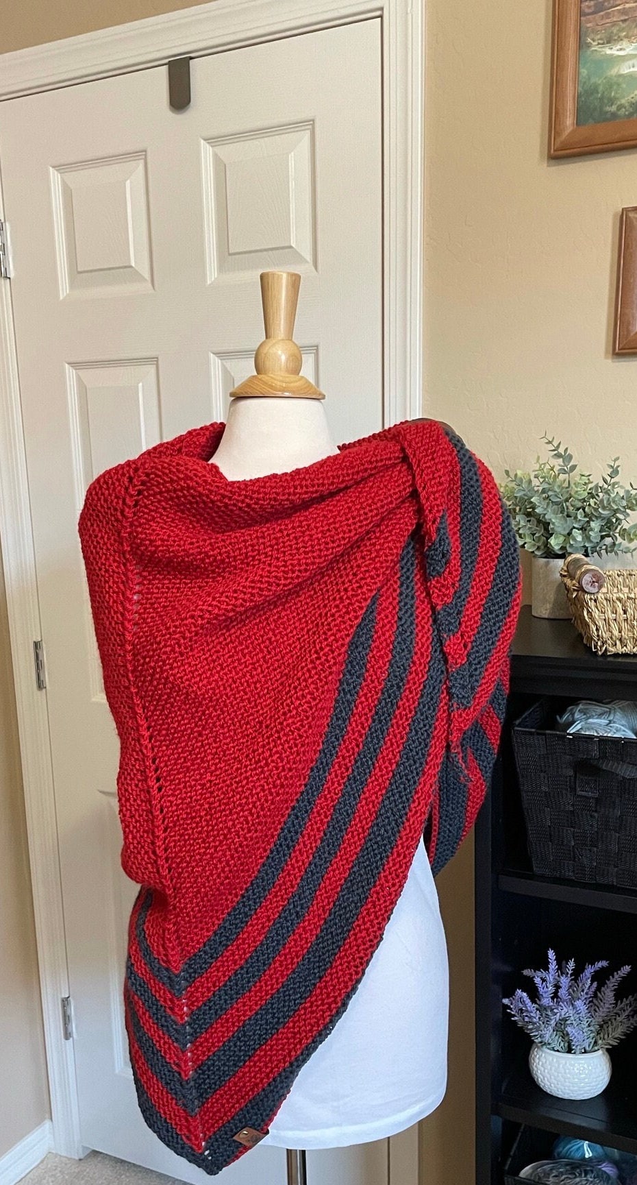 Hand Knitted Outlander Shawl, Claire Shawl, Knitted Outlander Inspired ...