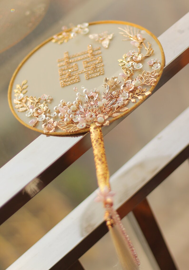 Customized Chinese-style Fan Bouquet Pink Gold Wedding Bridal Bouquet ...