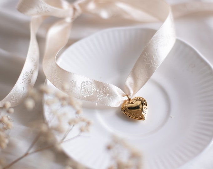 Gold Heart Locket Necklace, 18k Gold Plated Lock, Ribbon Necklace ...