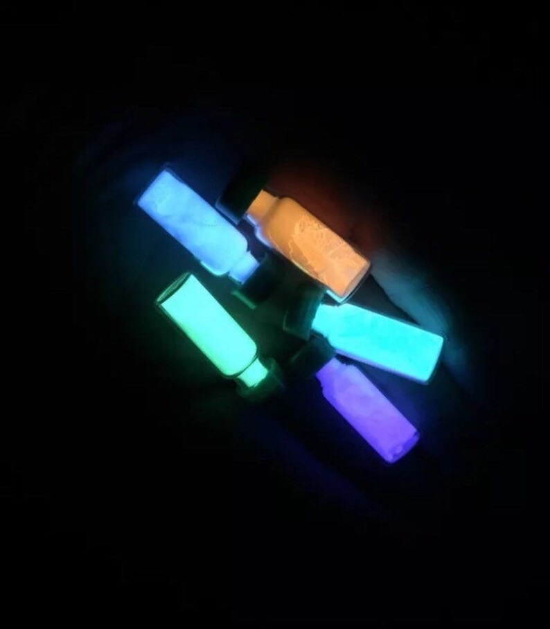 Glow in the dark Europium phosphorescent Powder 5 Pack | Etsy