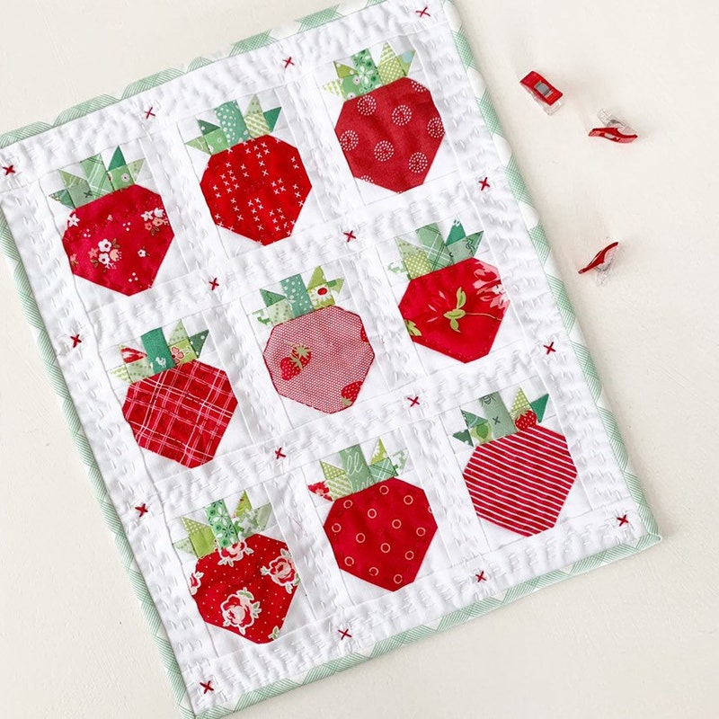 Strawberry Quilt - Etsy