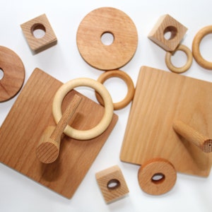 Montessori Stacking Discs, Rings and Cubes on a Horizontal and Vertical ...