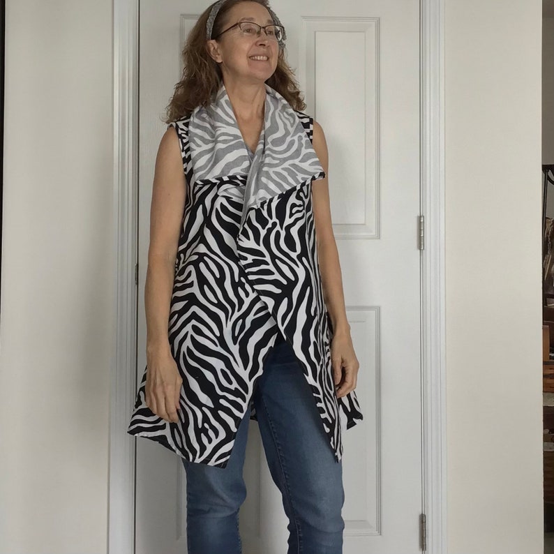Zebra Animal Print Vest With Wide Collar, XS Black and White Sleeveless ...