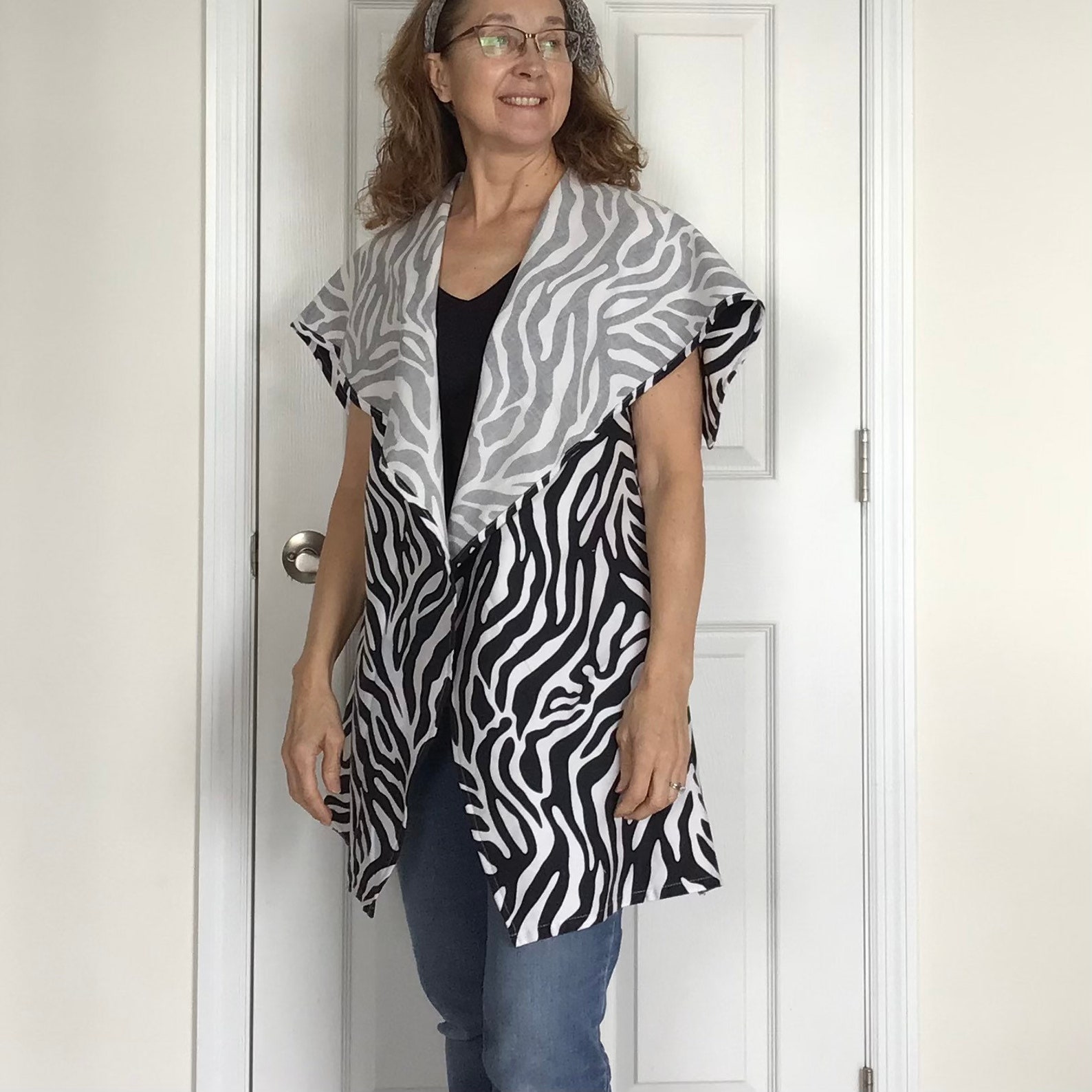 Zebra Animal Print Vest With Wide Collar, XS Black and White Sleeveless ...