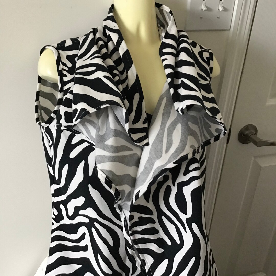 Zebra Animal Print Vest With Wide Collar, XS Black and White Sleeveless ...
