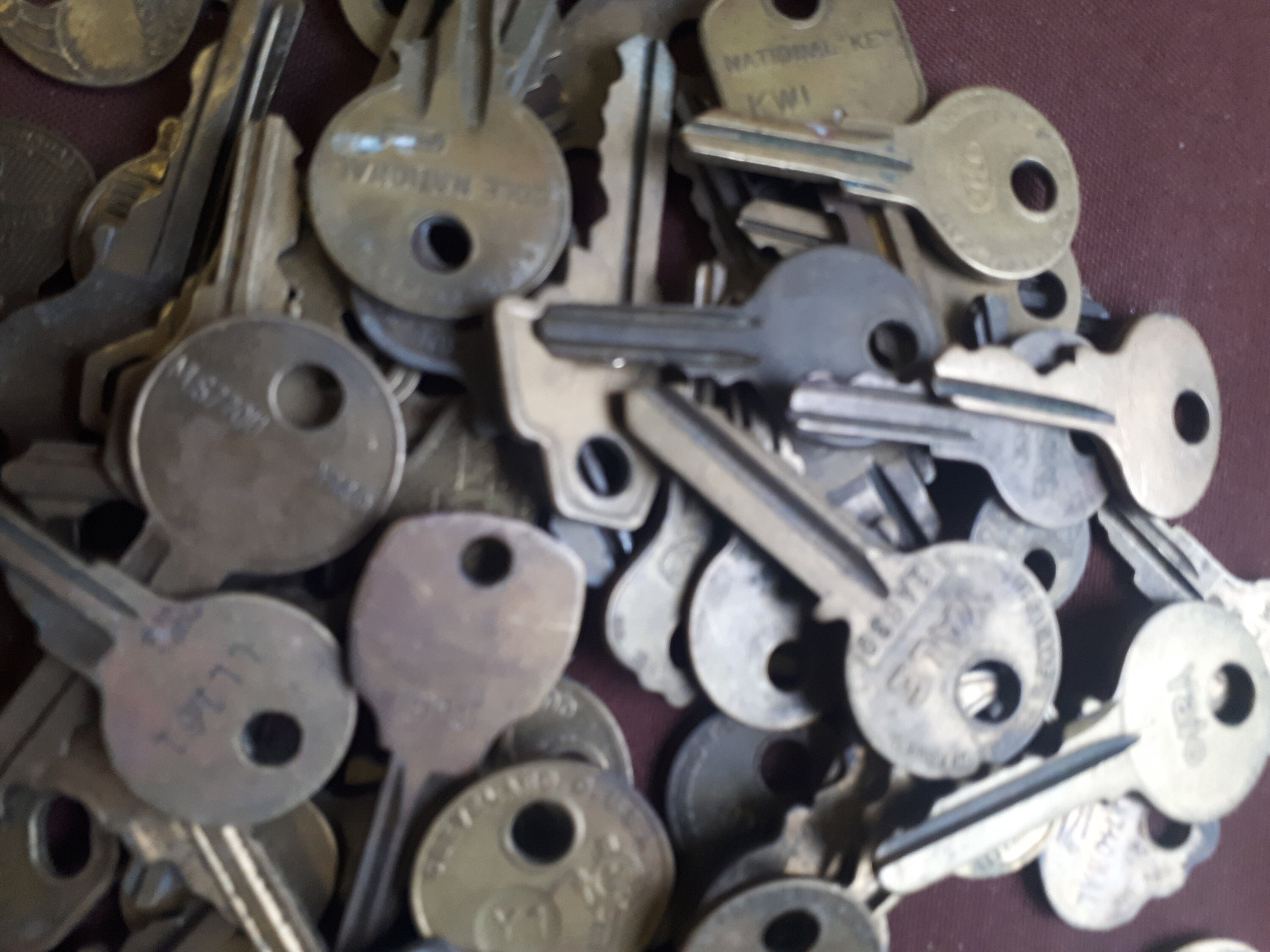 Vintage Tarnished Brass Keys - Etsy