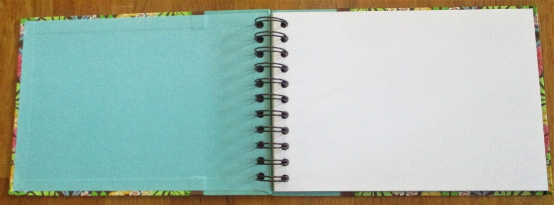 Spiral Flower Scrapbook, Floral Scrapbook (8x5.5), Paper Studio 20 ...