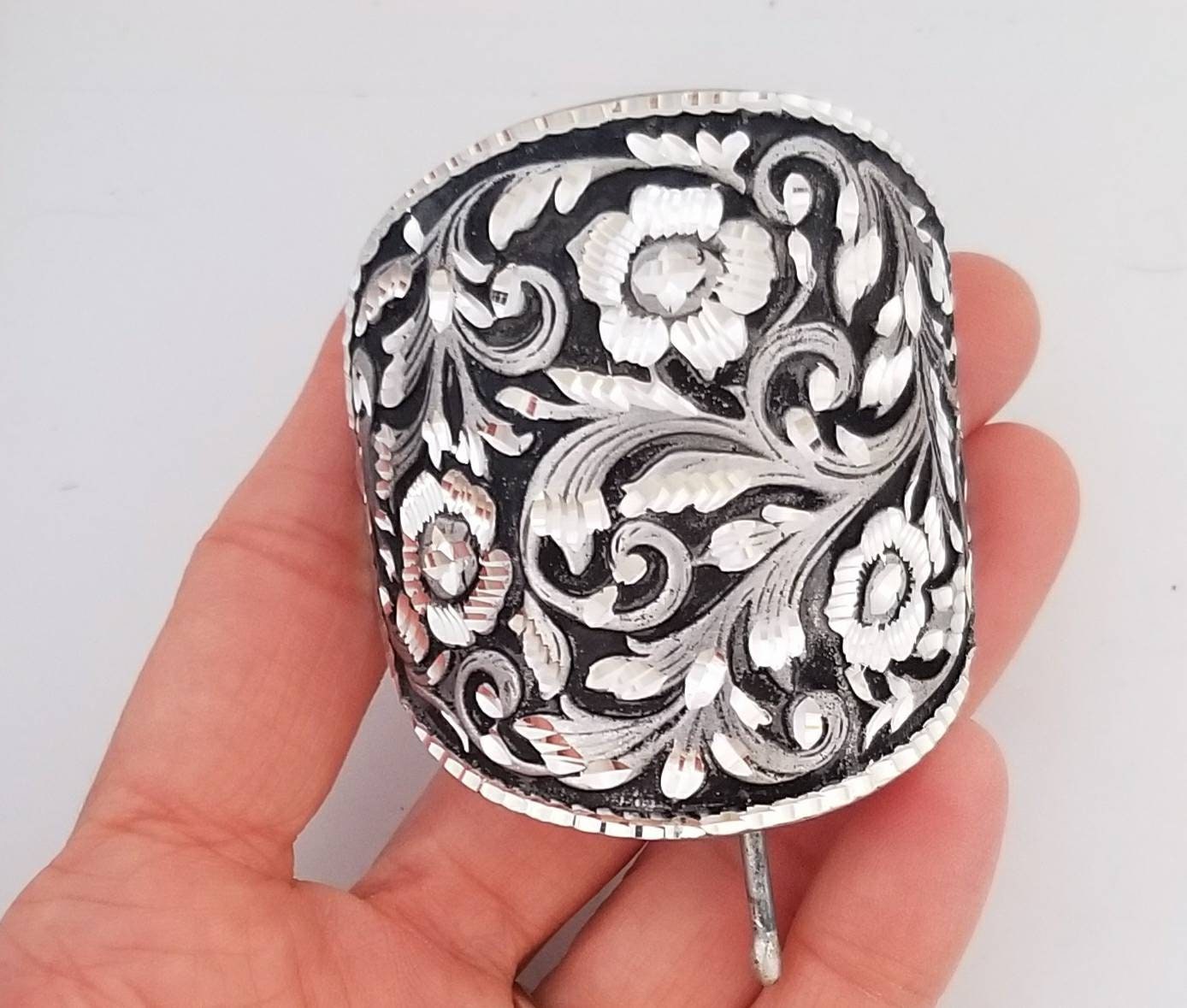 Large Shield Pony Tail Cover - Etsy