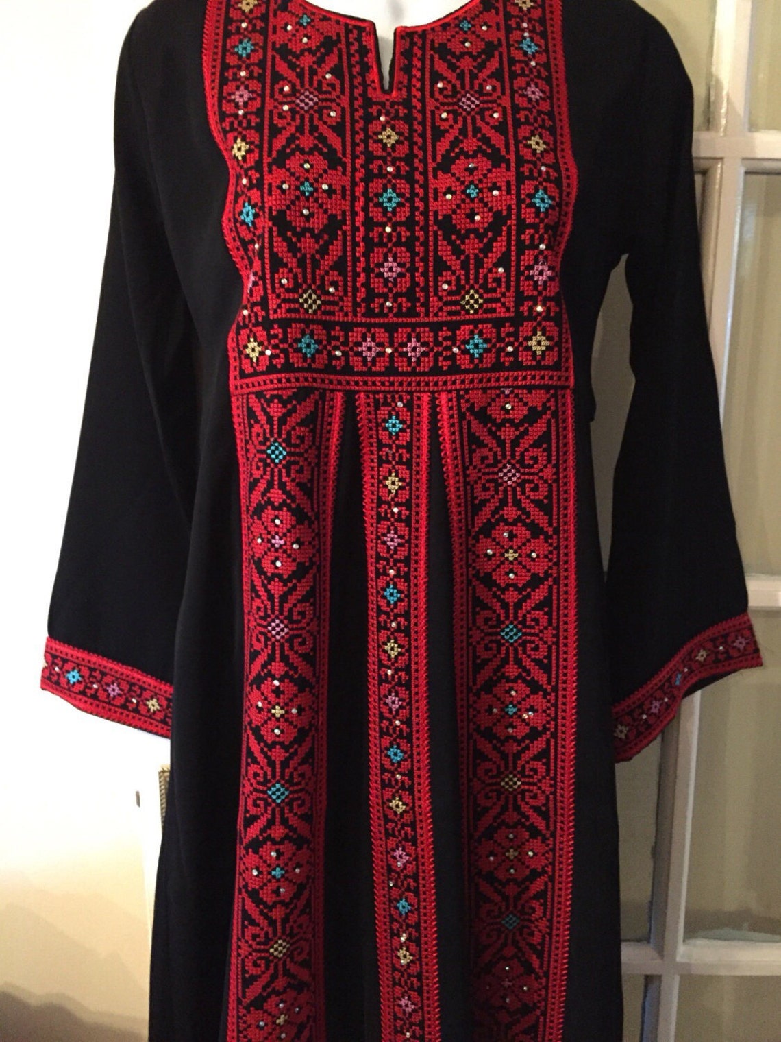 Robe traditionnelle palestinienne pour fillettes / Thob / Thoub ...