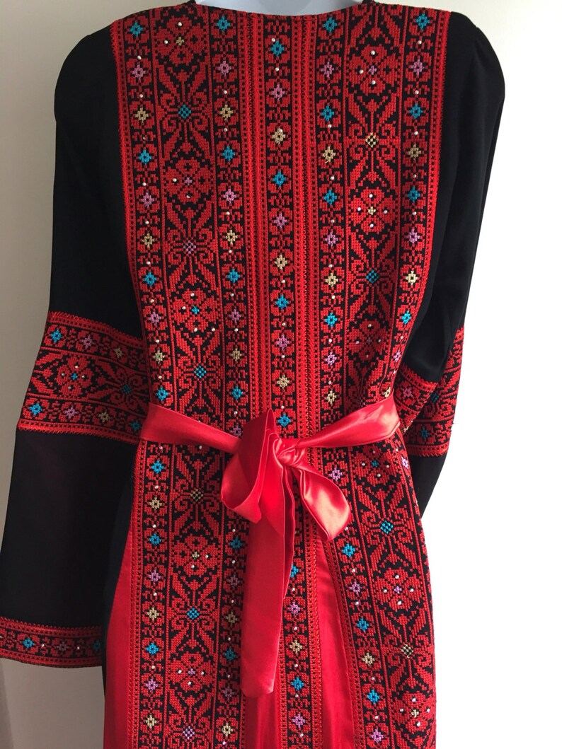 Black Dresses / Tobe / Thobe / Thoube / Abaya With Red | Etsy