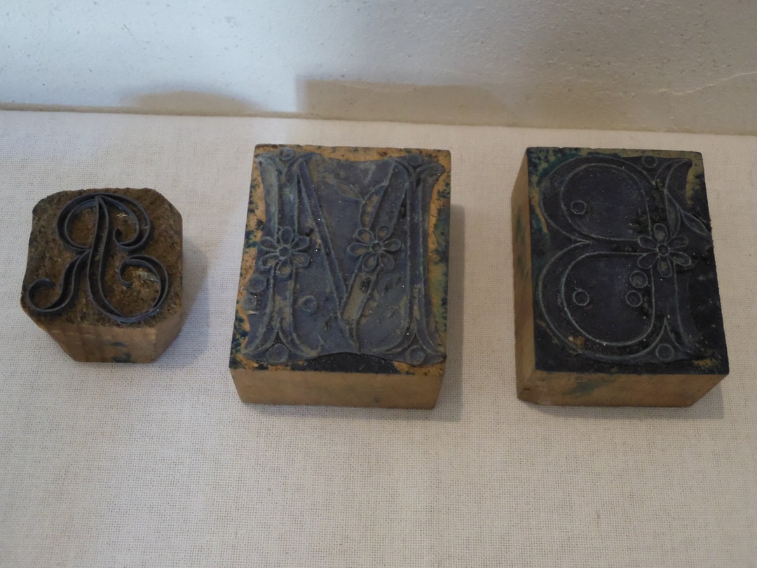 Old Monogram Stamp for Embroidery, Fabric Marking, Letter B and R ...