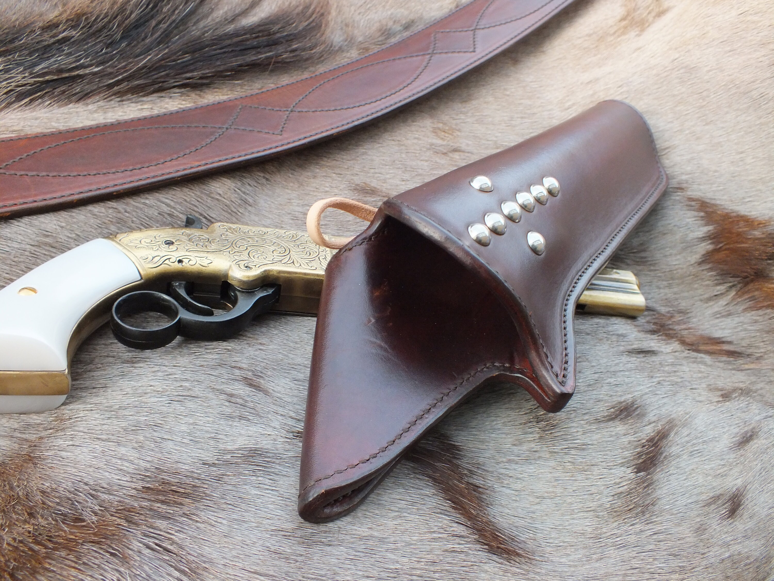 Arthur Morgan Volcano Cross Draw Holster and Belt #LARP #cosplay # ...