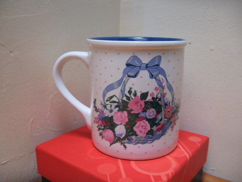 Vintage 1993, Unique Coffee/tea Cup by Creative Concepts, Roses and ...