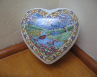 Heart Music Box Japan - Etsy