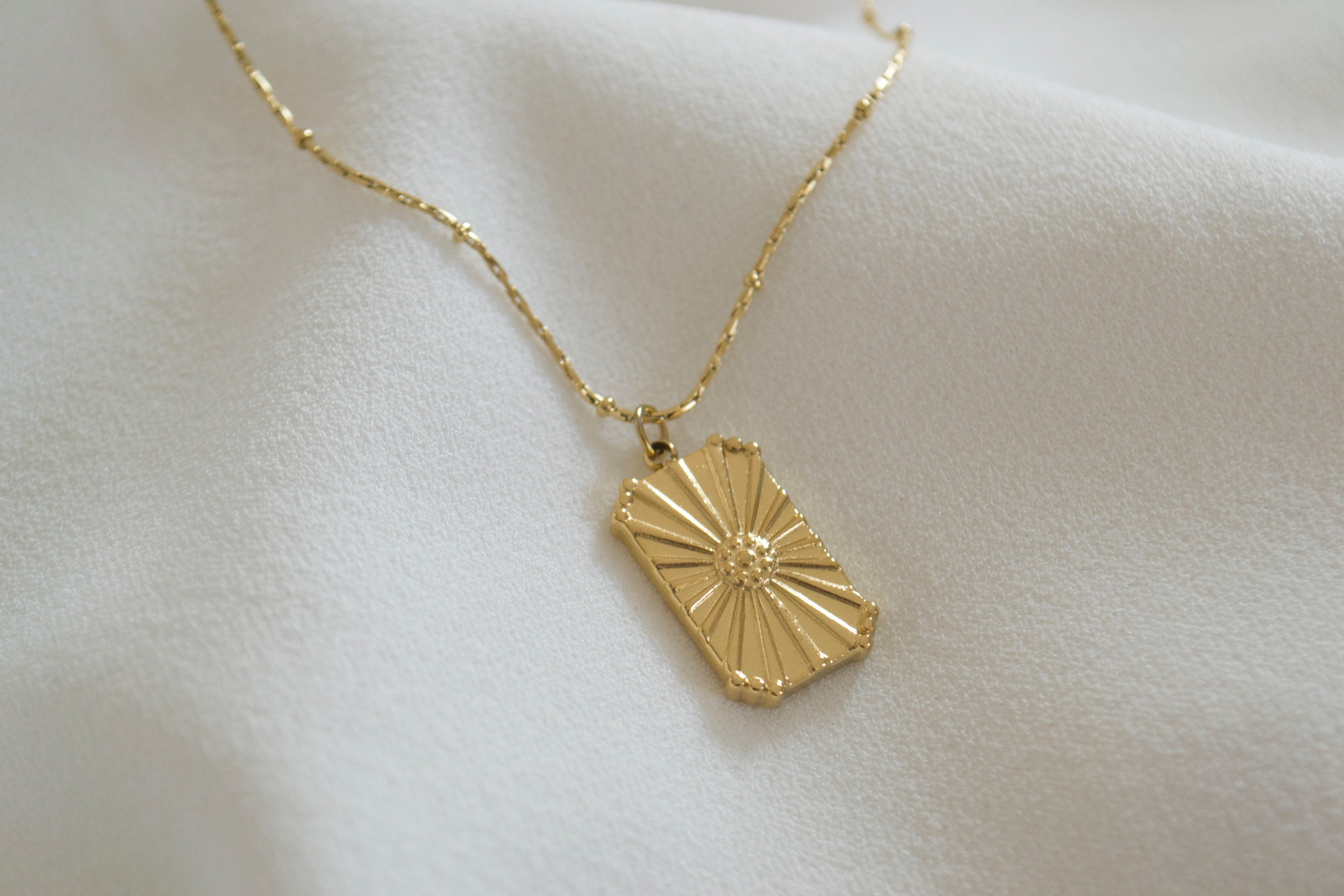 Square Medallion Necklace / Gold Medal Necklace / Beaded Chain | Etsy