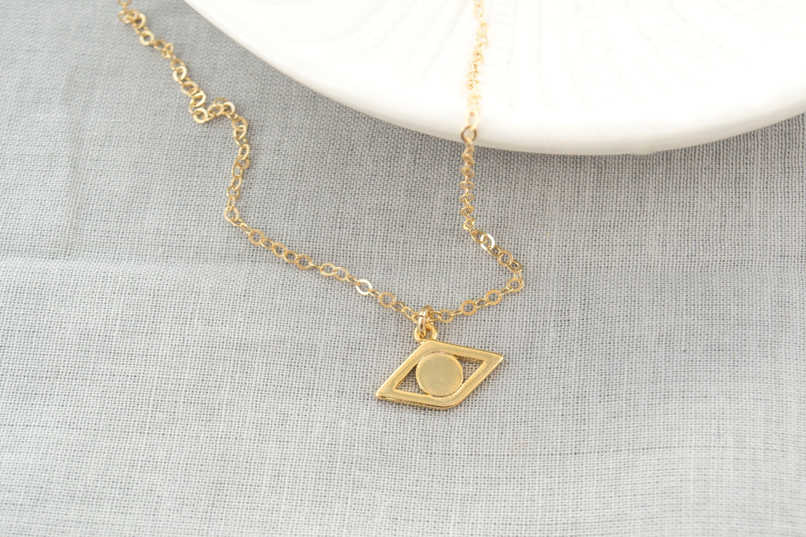 Evil Eye Necklace / Gold Evil Eye Necklace / Protection - Etsy