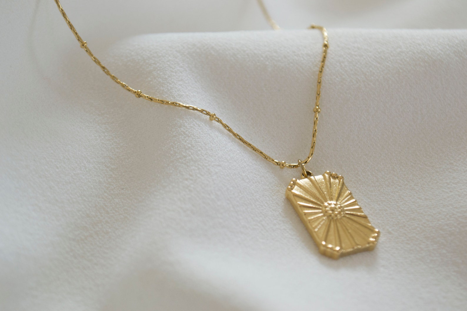 Square Medallion Necklace / Gold Medal Necklace / Beaded Chain | Etsy