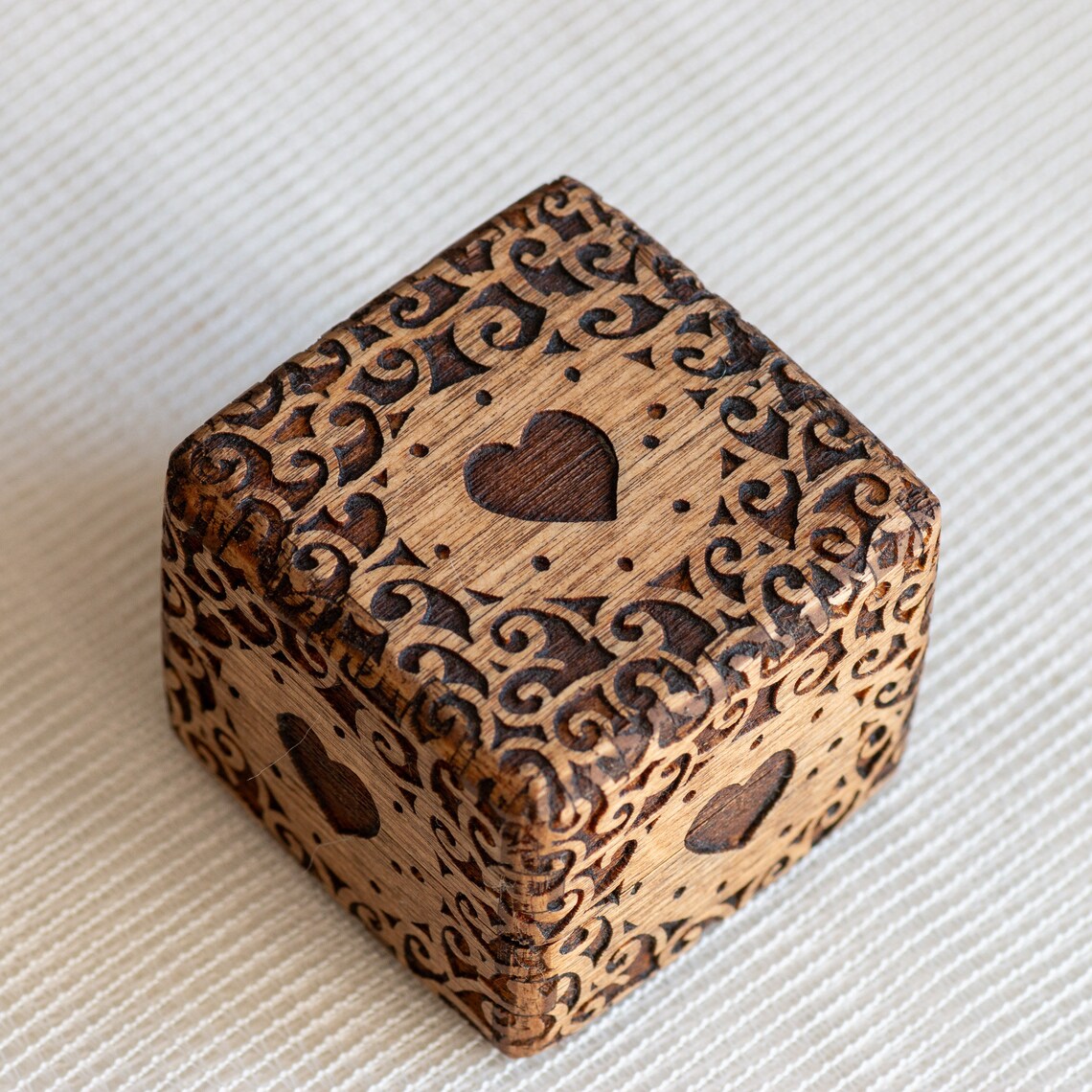 Ring Box No.2 With an Oak Wood Ring - Etsy