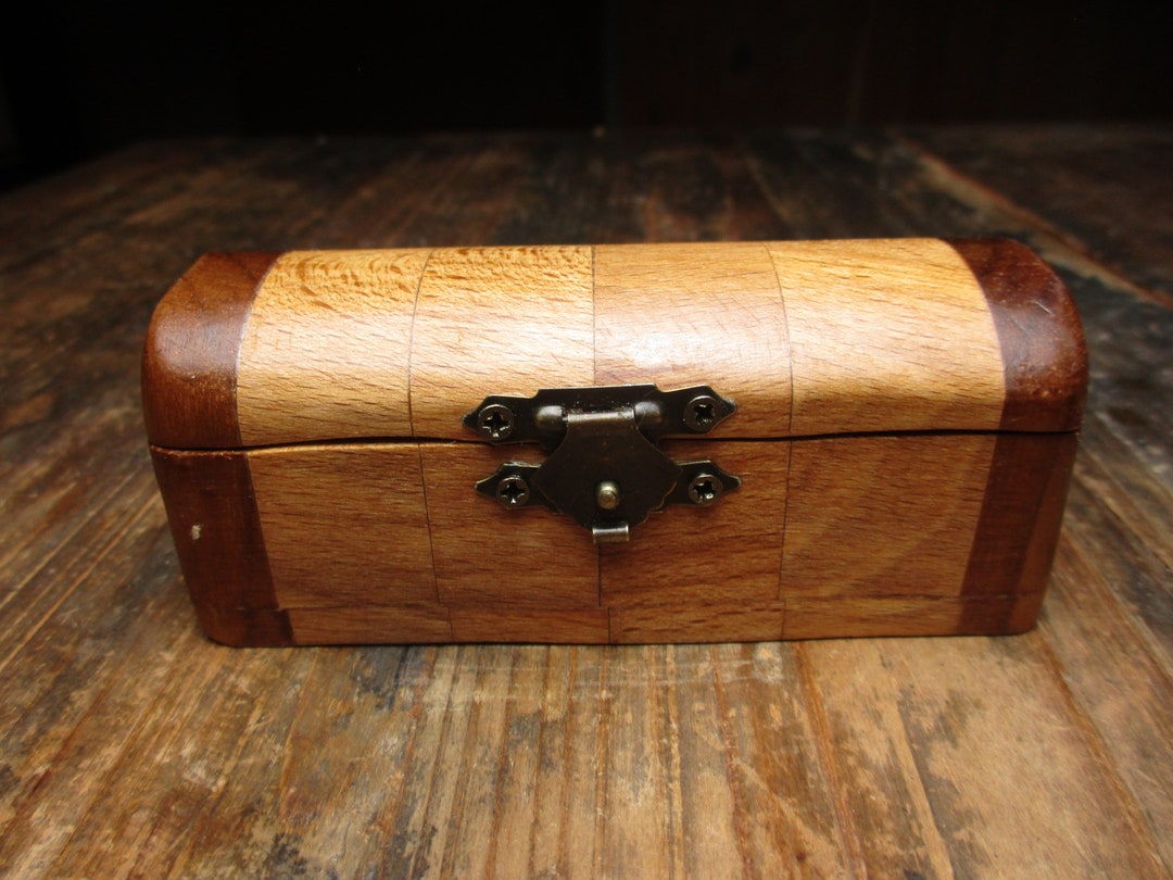 Small Box, Beech and Nut, Treasure Chest, Casket, Jewelry Box, Mini ...