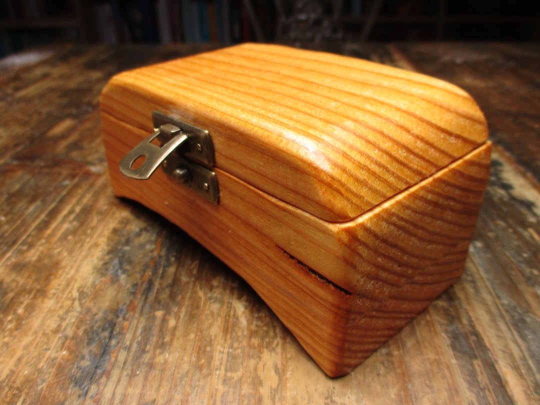 Small Box, Larch, Treasure Chest, Casket, Jewelry Box, Mini Treasure ...