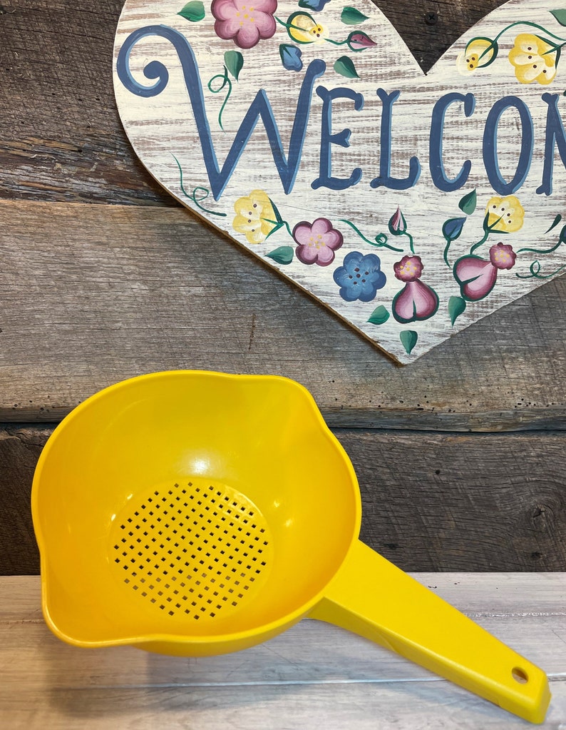 Vintage Tupperware 1 Quart Yellow Strainer/colander, #1200, Vintage ...