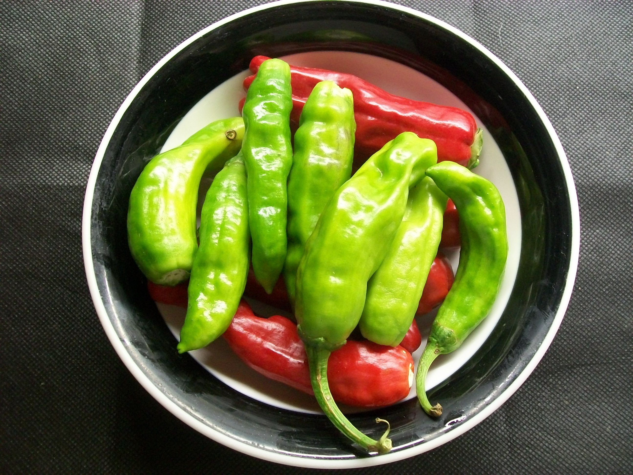 Red Pepperoncini